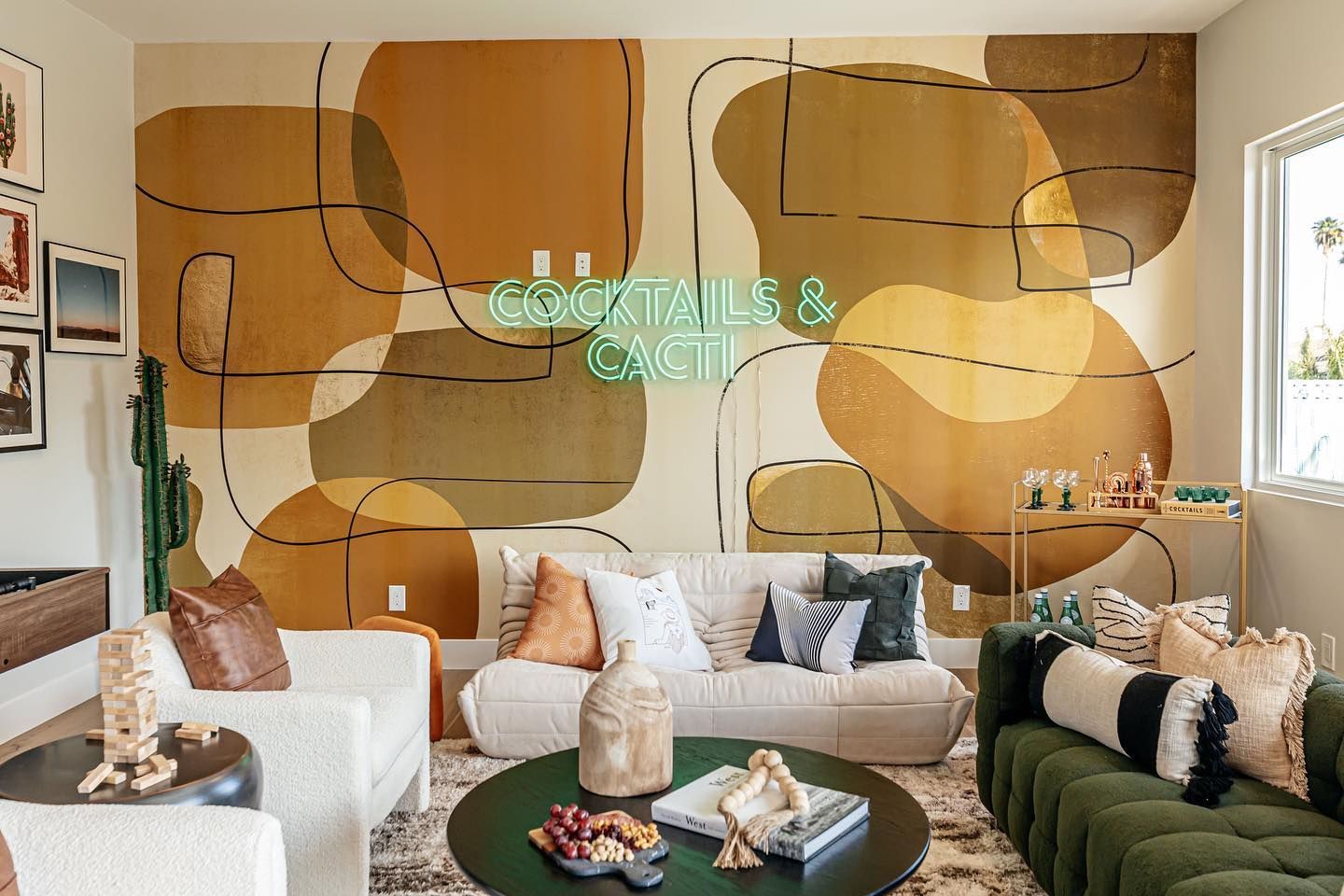 Short Term Rental Designer Somerled x Custom Neon® - Showcase